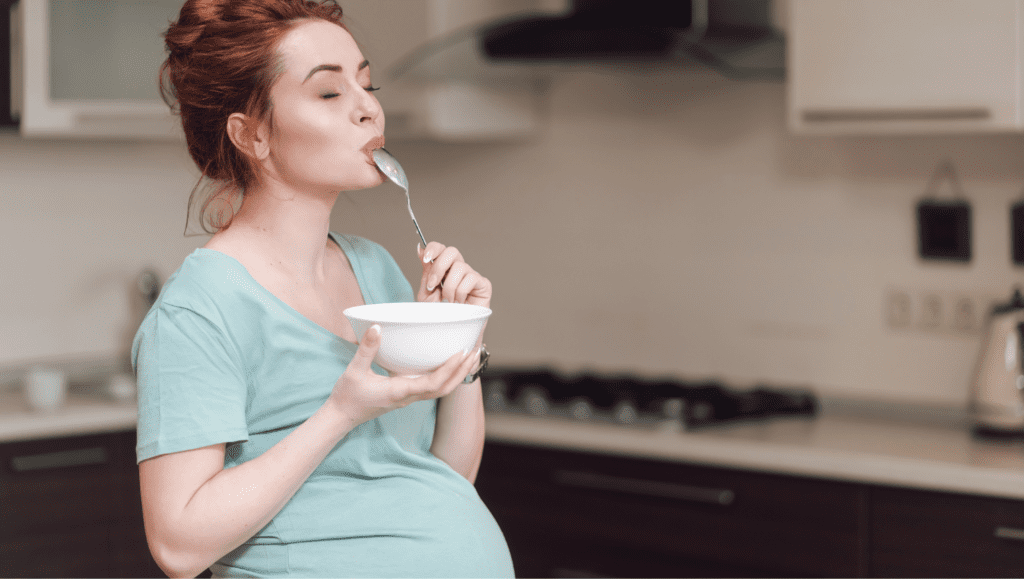 Is it safe to eat in Labor? Here's the evidence on eating in labor.